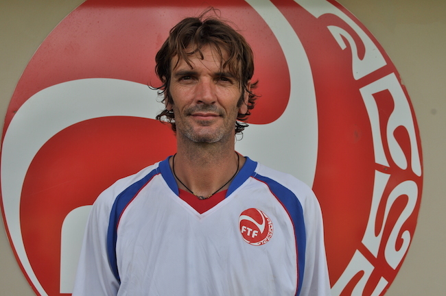 Jérôme MARCEL professeur en section sportive du Taaone. | FTF.PF